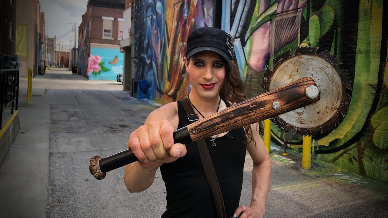 How to make a mini Dead Island Ripper saw blade bat - YouTube