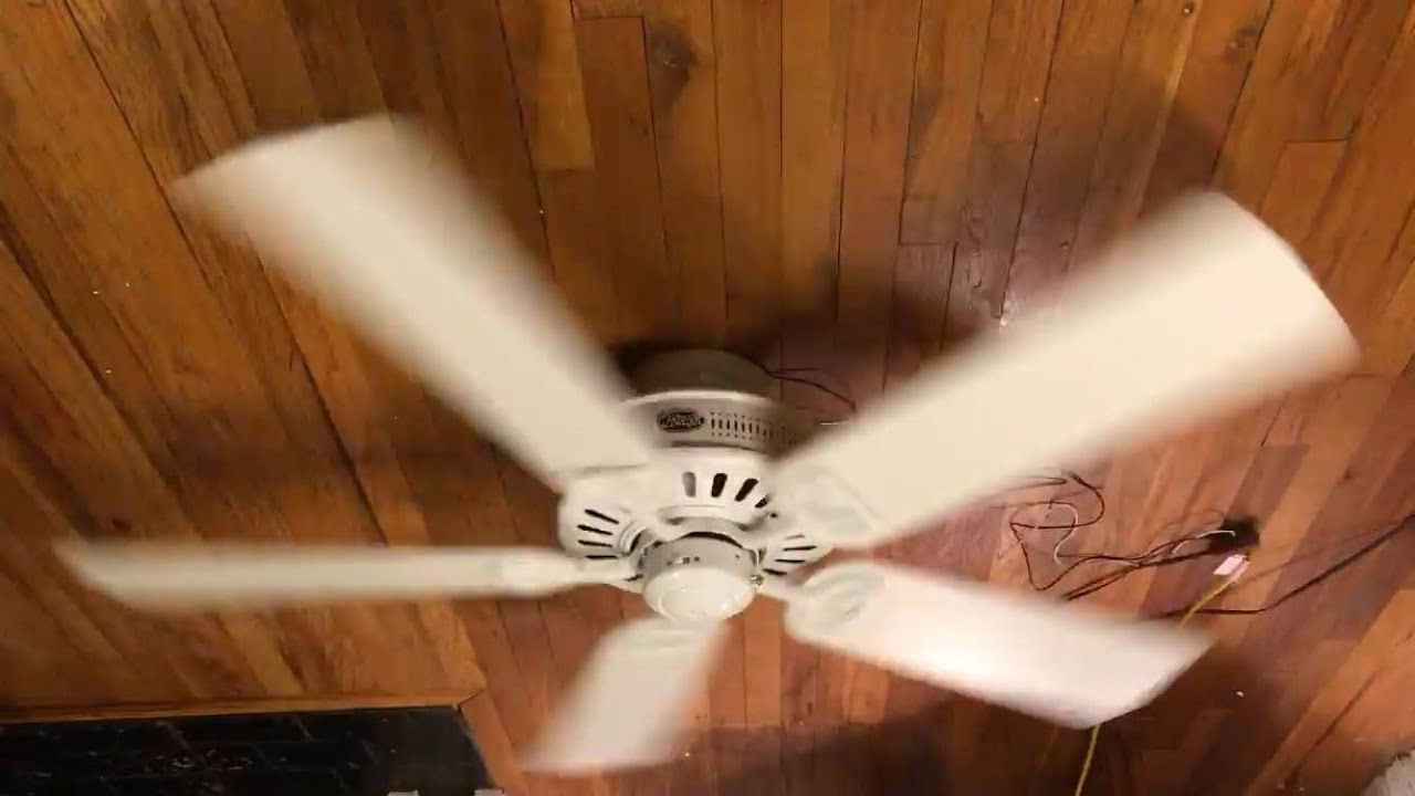 Hunter Passport III Ceiling Fan 52" (White Blades) - YouTube