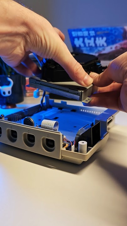 Swapping case and modding my Dreamcast #retrogaming #dreamcast - YouTube