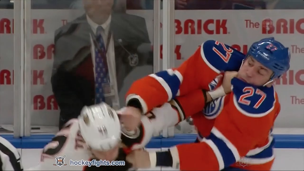 Jared Boll vs Milan Lucic Dec 3, 2016 - YouTube
