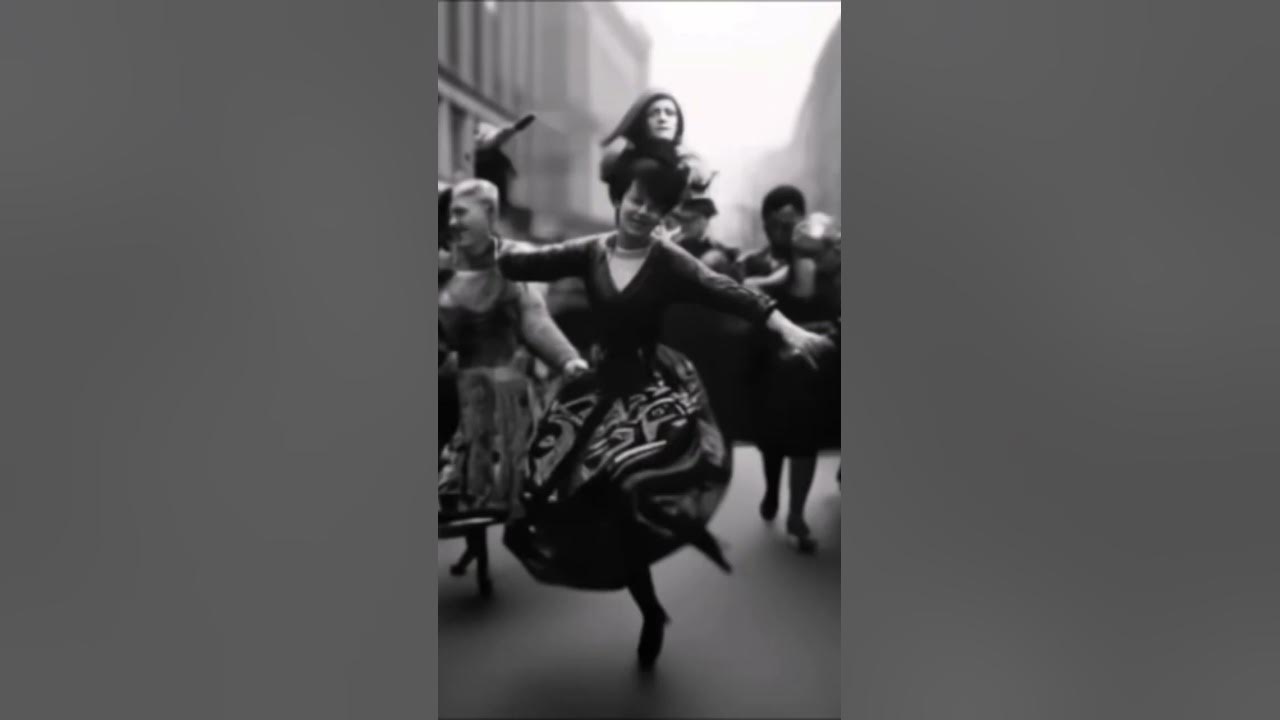 L’évolution de la danse à travers les âges 🕺🎵 - YouTube