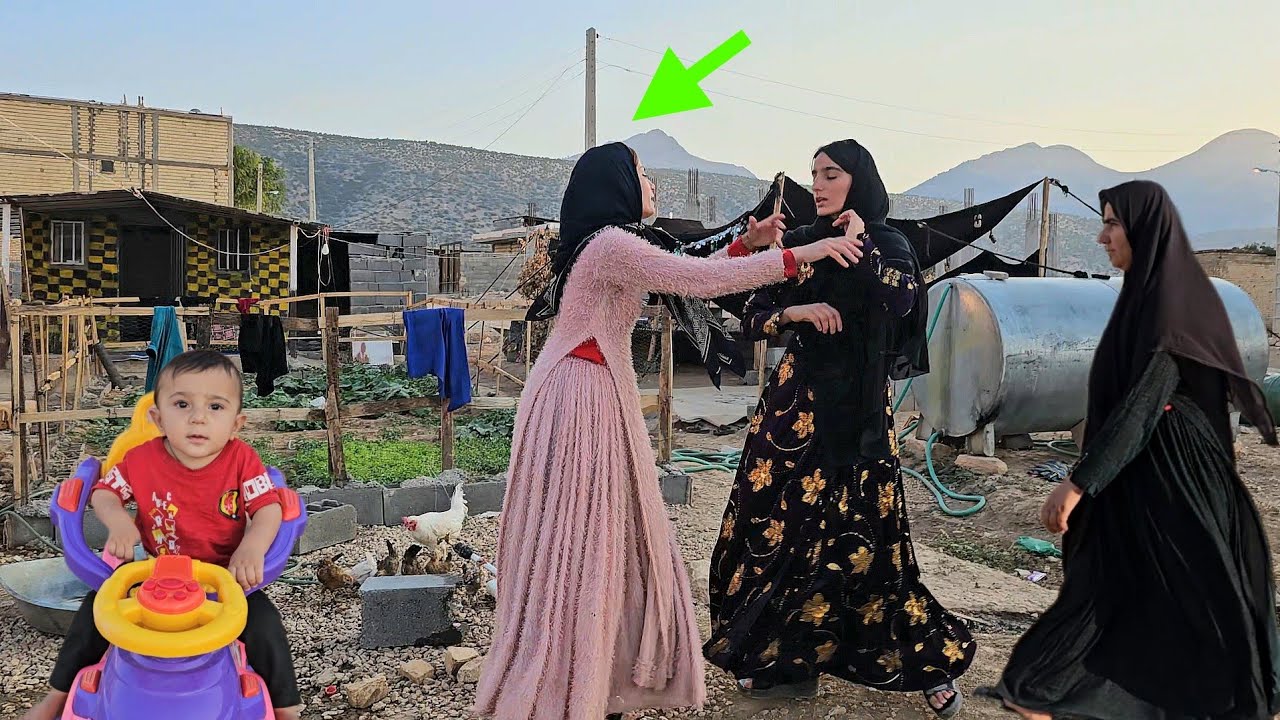 Ruhollah's imprisonment by Azar because of the dowry money; and Zahra's ...