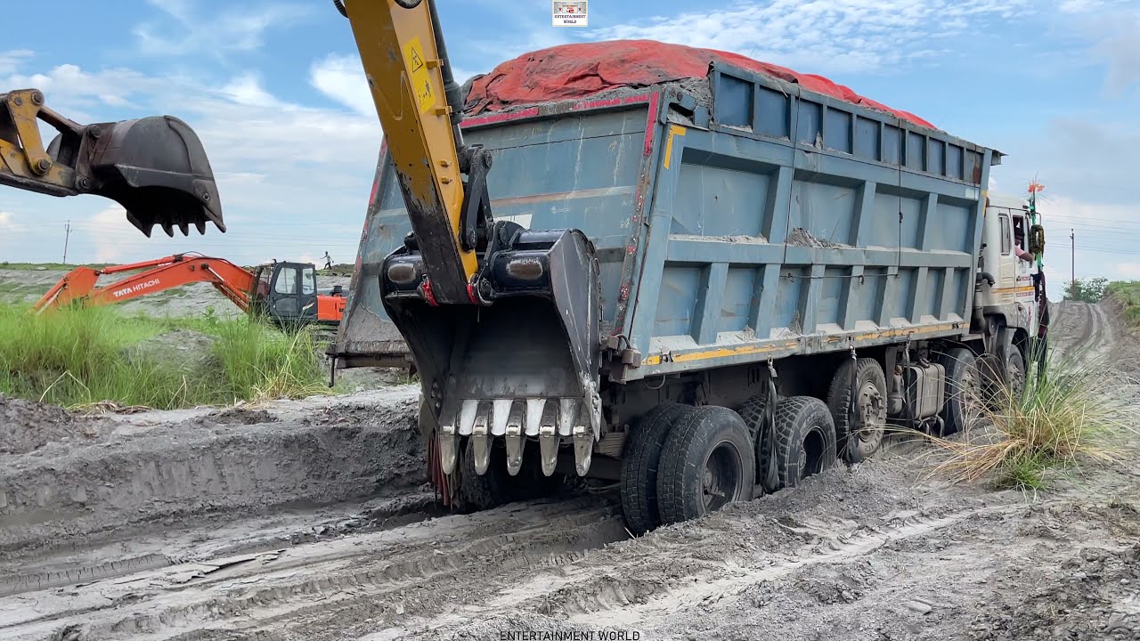 Fly-Ash Loading Point - 14 Wheeler Tata Dump Truck Pushed By Dual ...