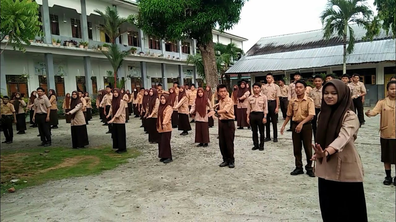 Senam Pelajar Pancasila SMA Teladan Sei Rampah - YouTube