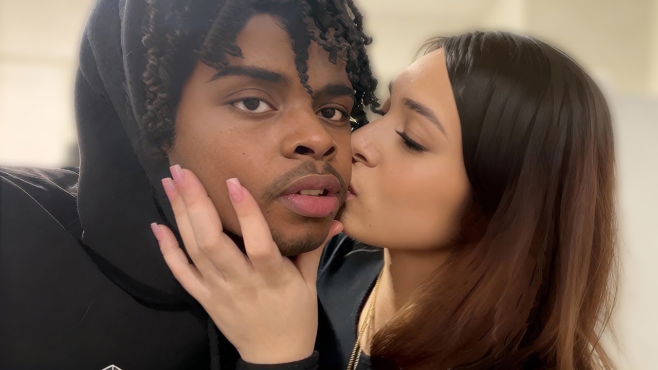 TRELL DELOADED LINKS WITH BADDIE LATE NIGHT! - YouTube