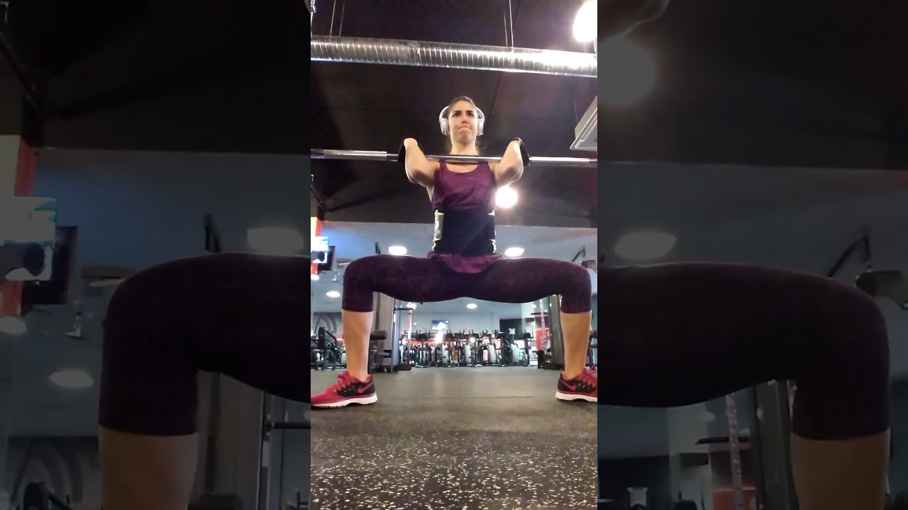 Sentadilla sumo frontal multipower - YouTube