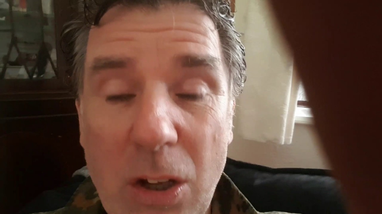 Airsoft guy shot in the eye - YouTube