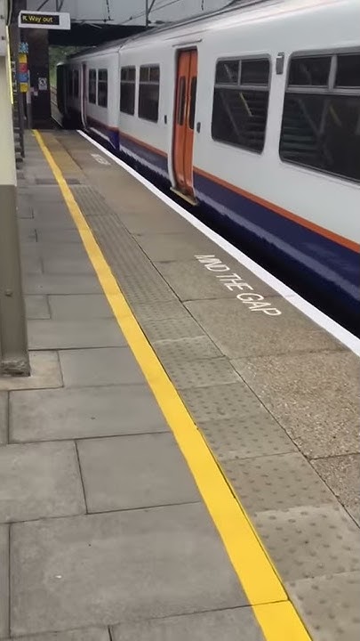 London overground Train class 317 departing Rectory Road - YouTube