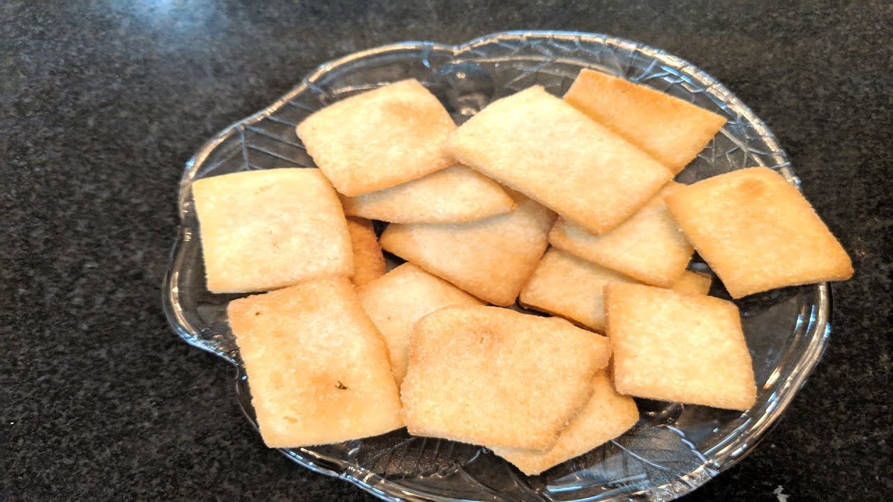 ಸಿಹಿ ಶಂಕರ ಪೋಳಿ | Sweet shankar poli recipe - YouTube