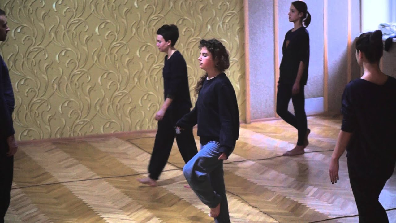 Adrien Gaumé - Butoh Laboratorium - Kyiv 2015 // Exercise with a ropes ...