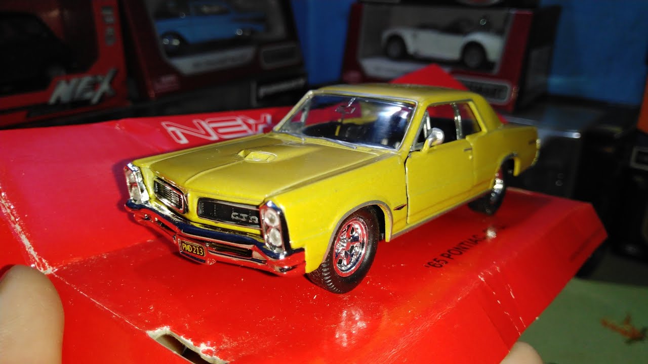 Diecast pontiac GTO (review unboxing) - YouTube