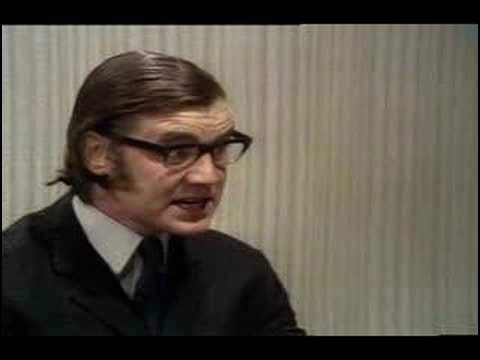 Monty Python-The Argument Sketch - YouTube