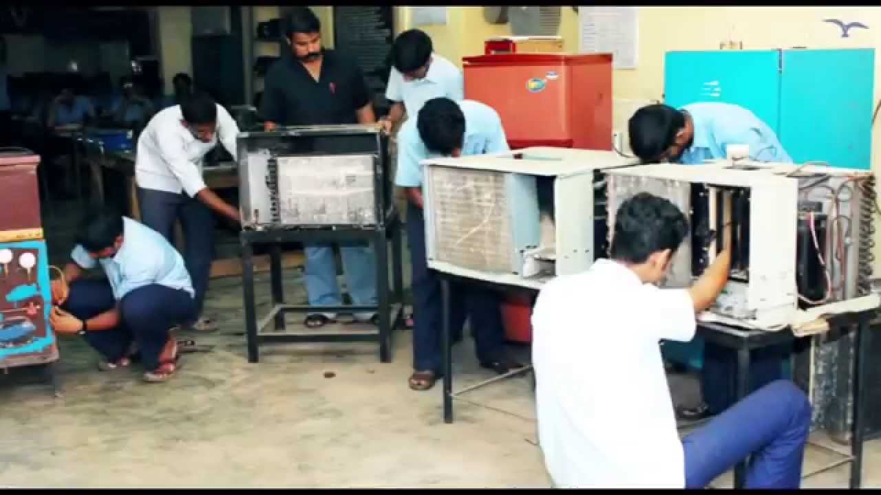 DTH Training at Silda Community College - YouTube