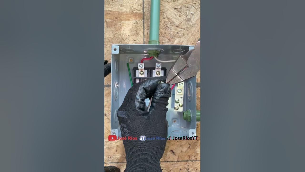 Como conectar un centro de carga monofásico - YouTube