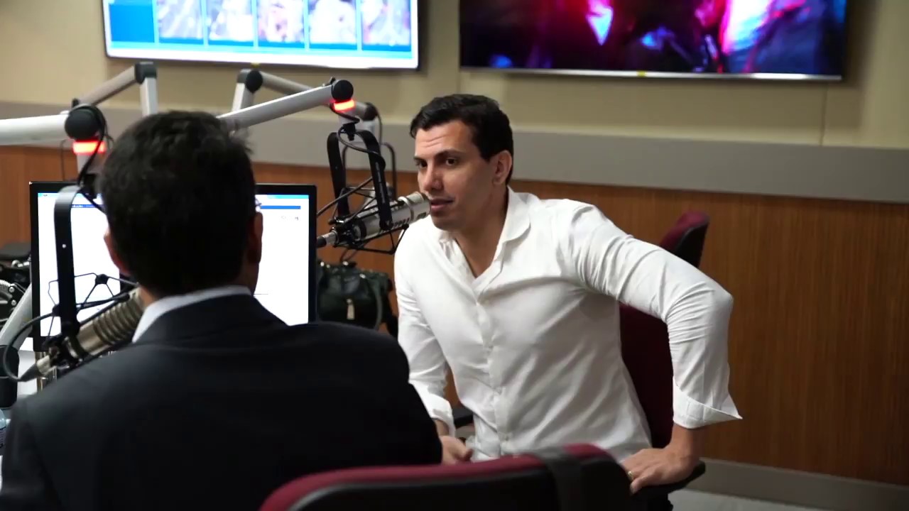 Dr. Helmut Poti em entrevista na rádio FM 93. - YouTube