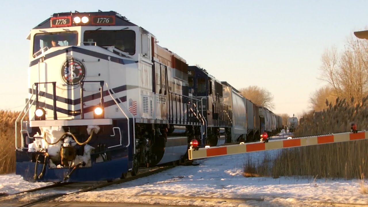 Bay City, Michigan: Evening Chase On The LSRC With 1776 Leading! - YouTube