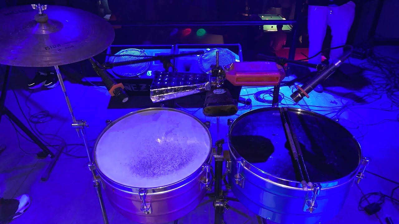 Tocando el timbal, Parte 2! Show de Dormiste Rancho - YouTube