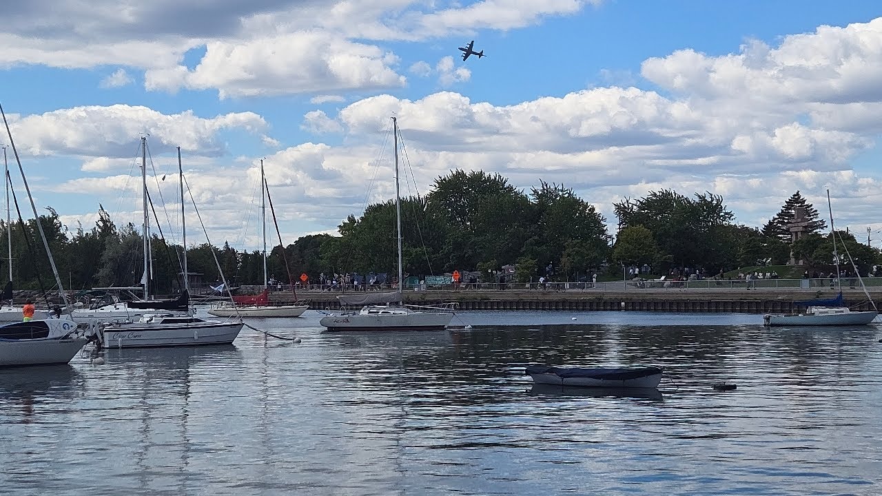 A Little Disappointed Live Stream 76th C.N.E AirShow (Not Much Action ...