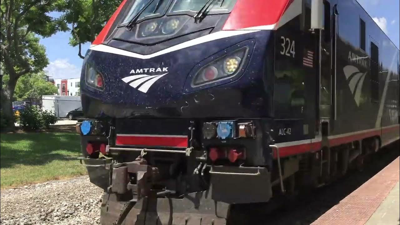 Amtrak PO91 at Lakeland station - YouTube