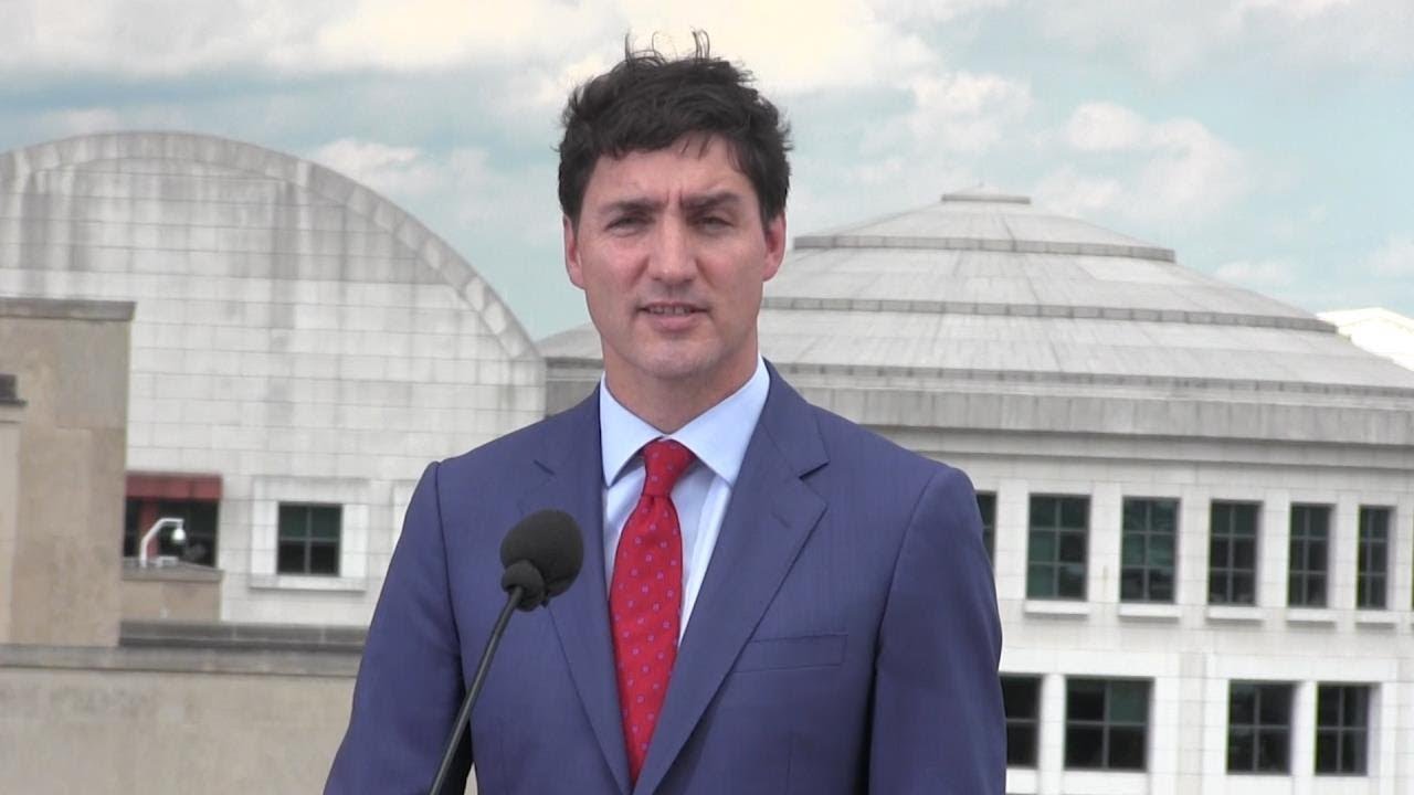Trudeau pushes back against Quebec’s religious-symbol law - YouTube