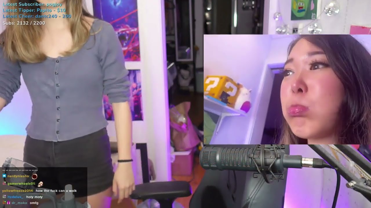 ExtraEmily shows her "CLEAN" room.. - YouTube