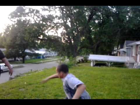 Dumb fighting video - YouTube