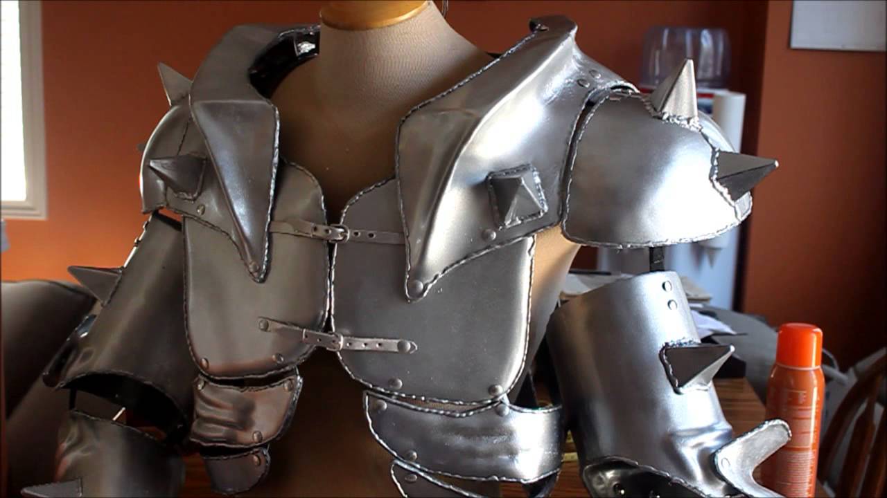 Gene Simmons' destroyer armour - YouTube