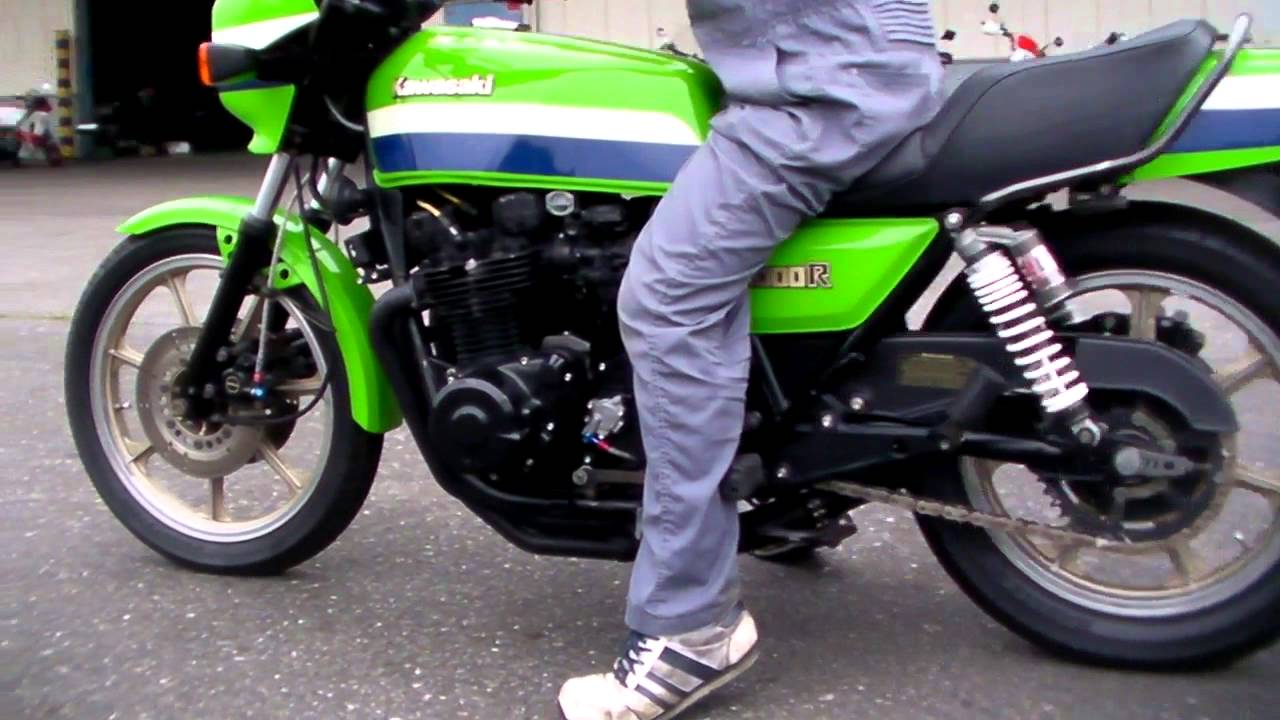 KAWASAKI Z1000R ELR KERKER Eddie Lawson Replica 1506030135 t - YouTube