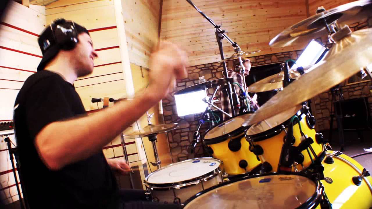 Drum/Bass Jam ! - YouTube