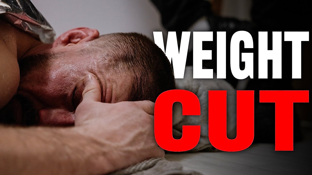 What A UFC Weight Cut Actually Looks Like - YouTube