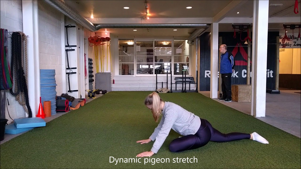 Dynamic pigeon stretch - YouTube