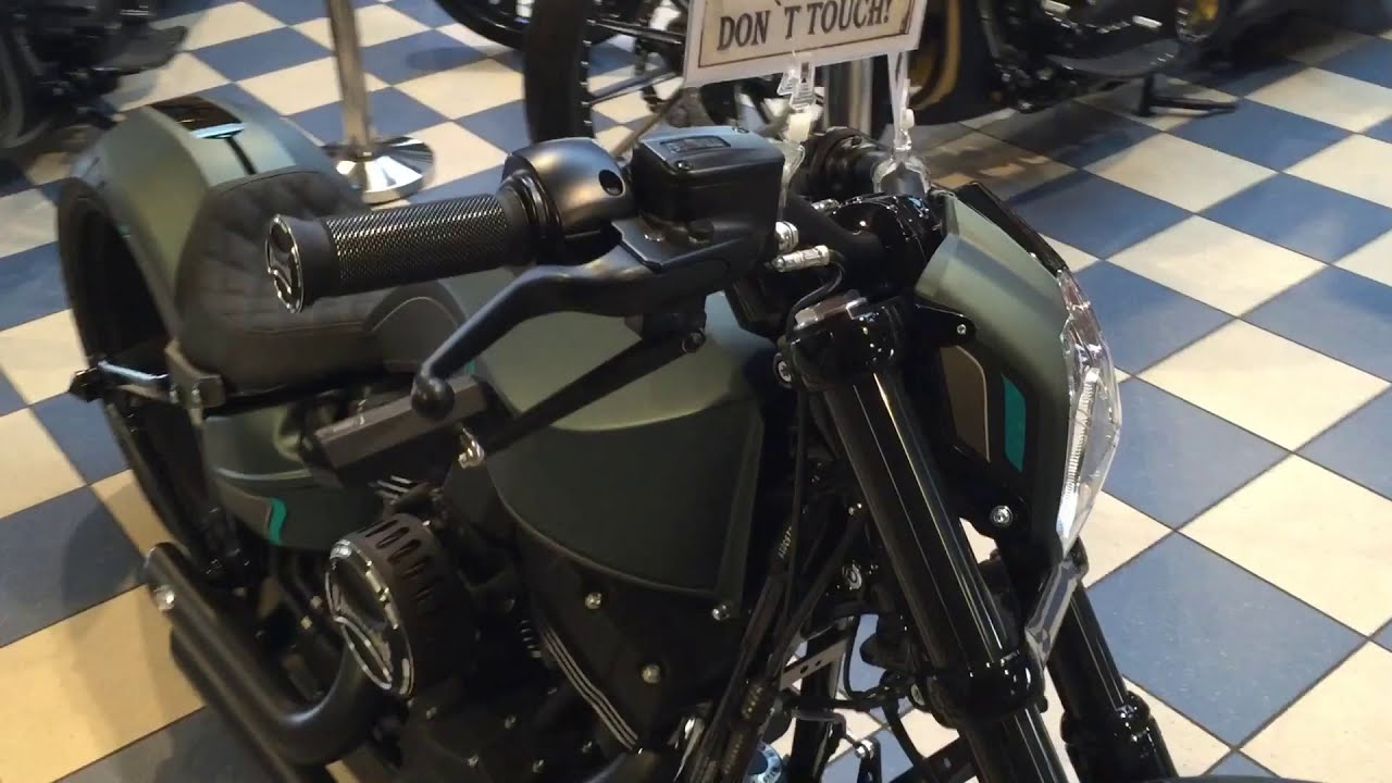 Harley Davidson FXSB Softail Breakout Custom - YouTube