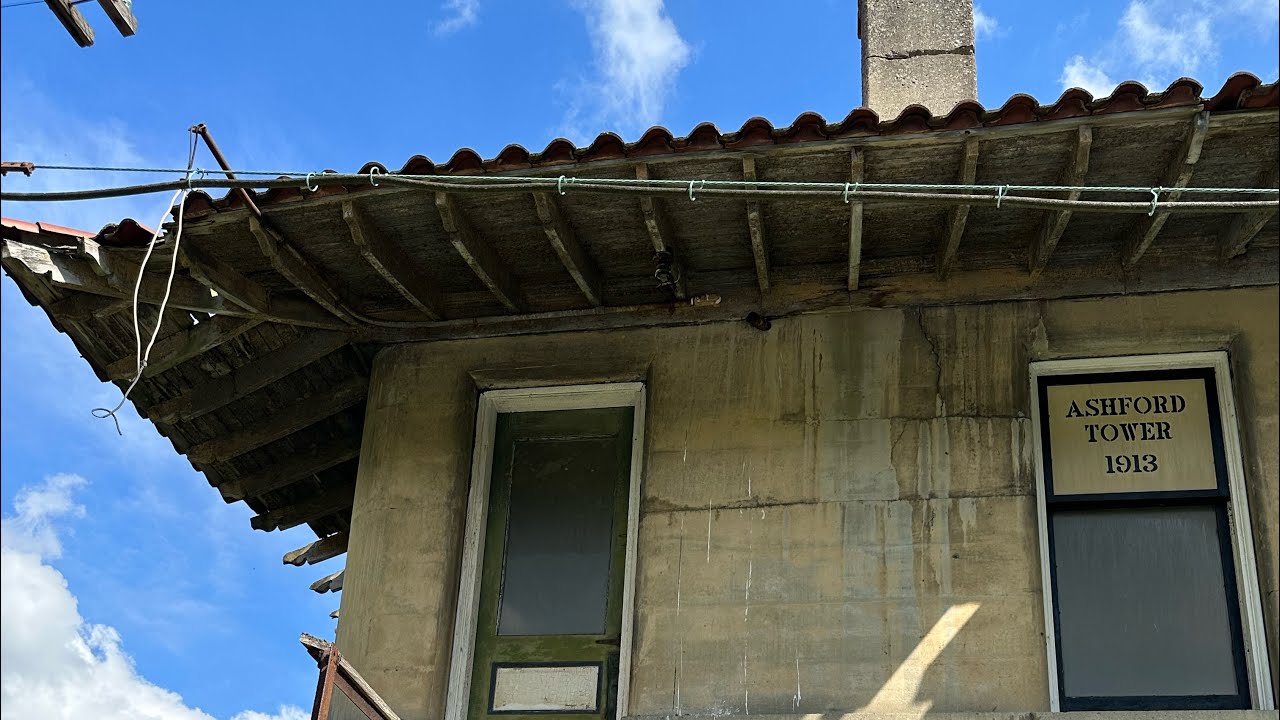 Exploring Ashford junction and the abandoned Ashford Depot - YouTube