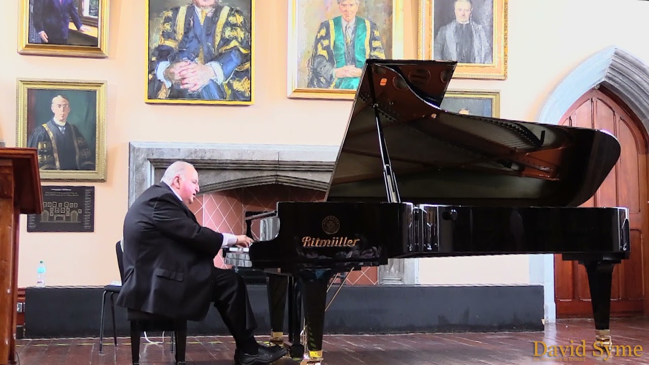 David Syme, UCC/Ritmüller Classical Artist in Residence - YouTube