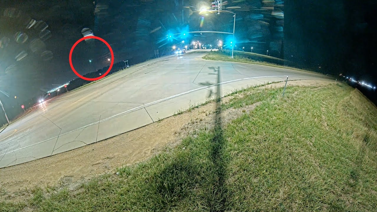Iowa: Meteorite/Bolide Over Seen From Dubuque #Fireball - YouTube