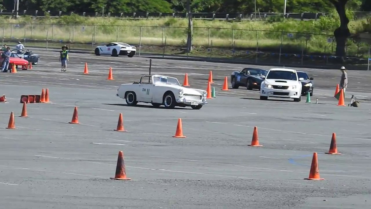 MG Midget - SCCA Hawaii Autocross 2/17/2017 - YouTube
