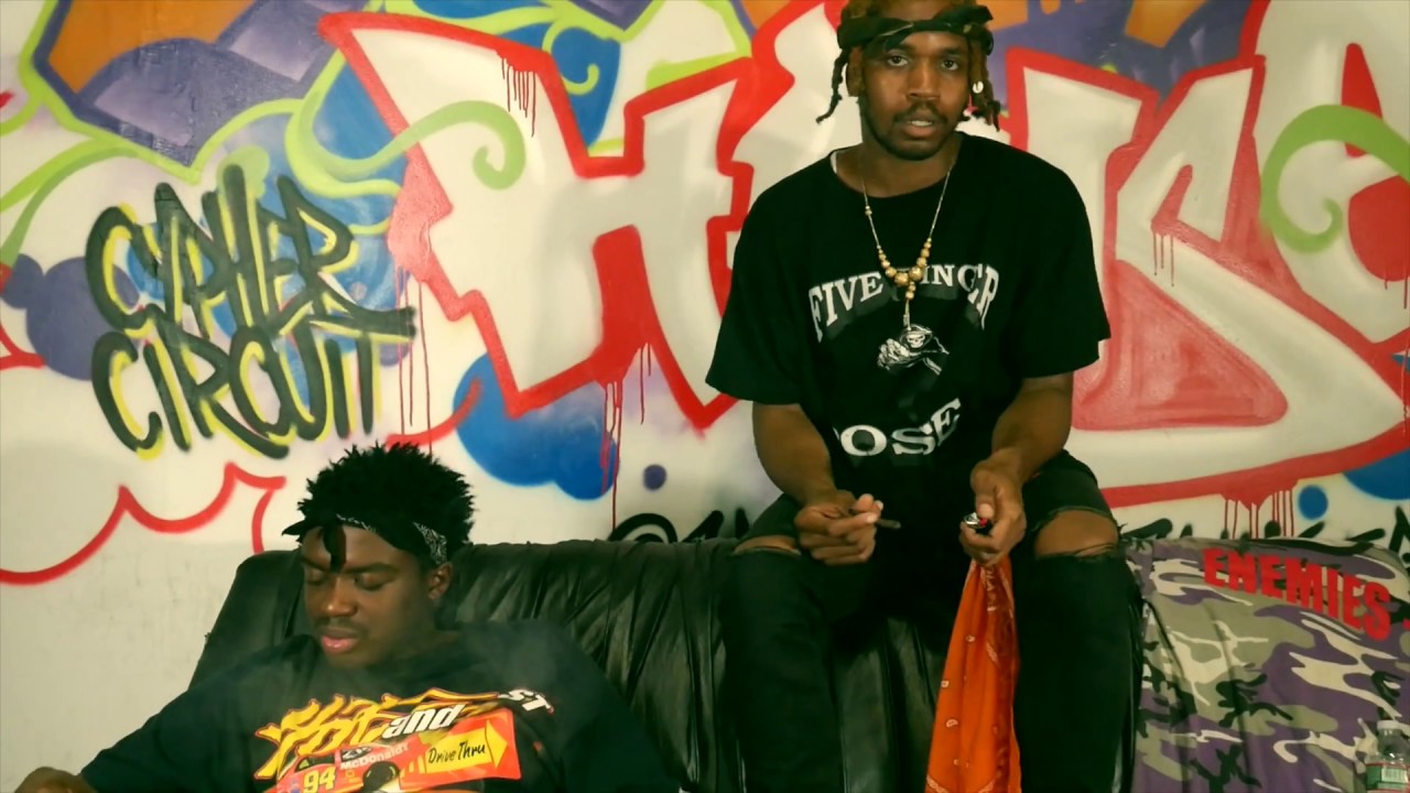 EarlyBBQ Meets Five FInger Posse - YouTube