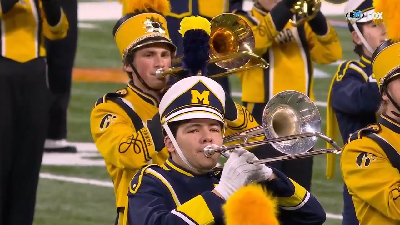Michigan, Iowa's band plays the national anthem ahead of Big 10 ...