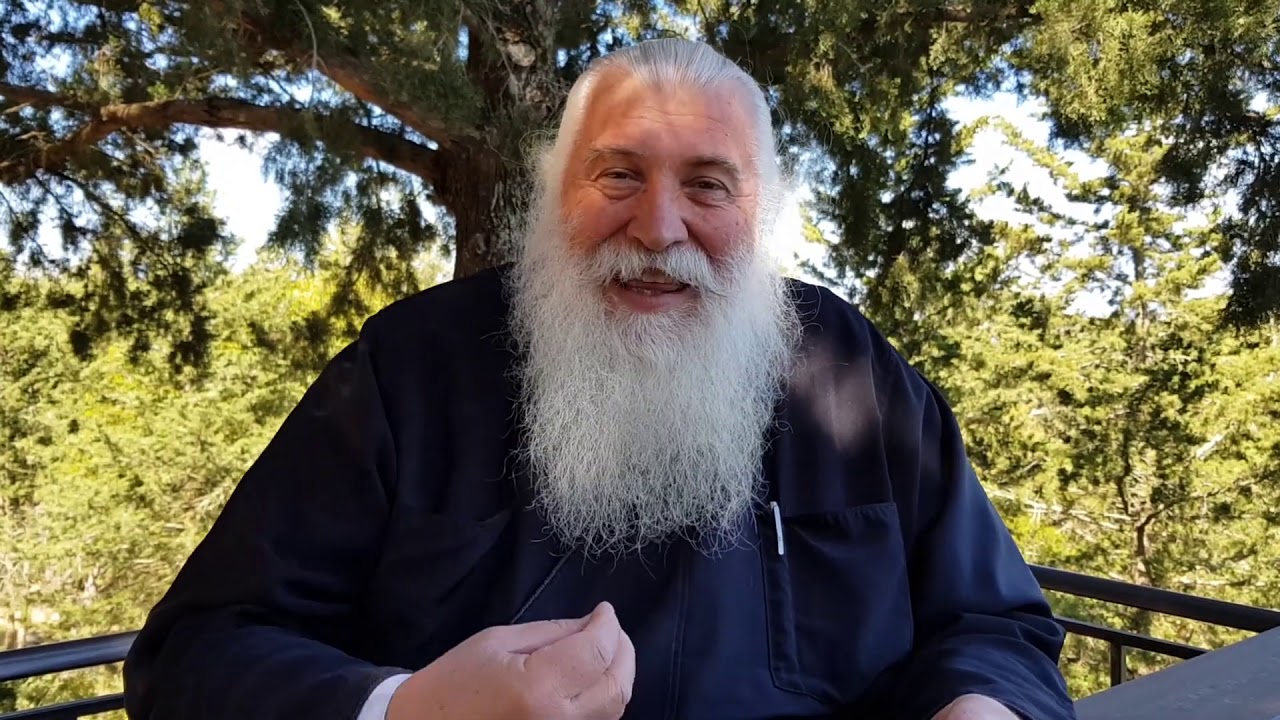 π Ελπίδιος Βαγιανάκης: Γιατί ο σατανάς πολεμάει την Θεία Κοινωνία - YouTube