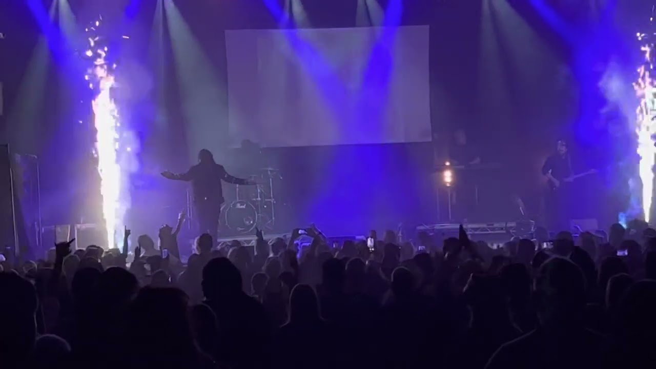 Navi Man in the mirror - YouTube