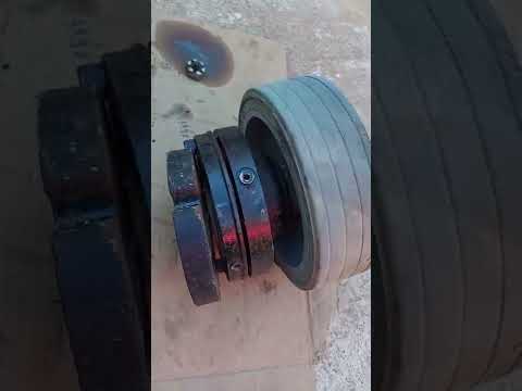 genie gr20,19',26',32' scissors brake hub assembly removal and brake ...