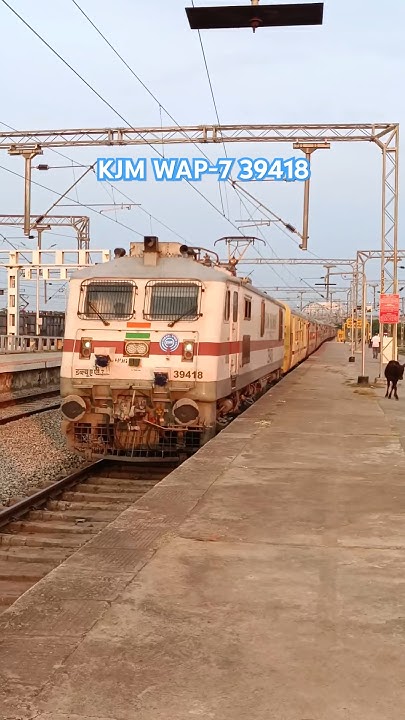 KJM WAP-7 WITH SIDDAGANGA INTERCITY EXPRESS #wap7 #bengaluru #dharwad #train - YouTube