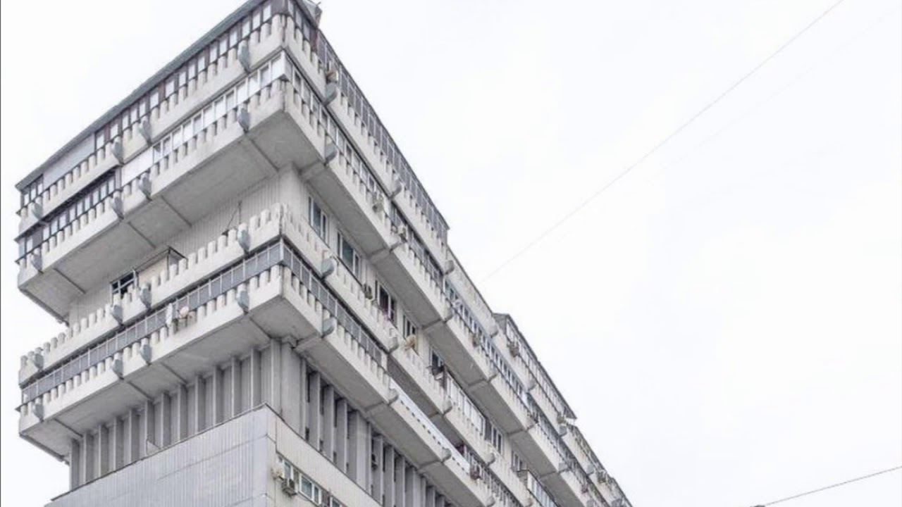 E.P. Thompson and the Althusserian locusts: an exercise in practical ...