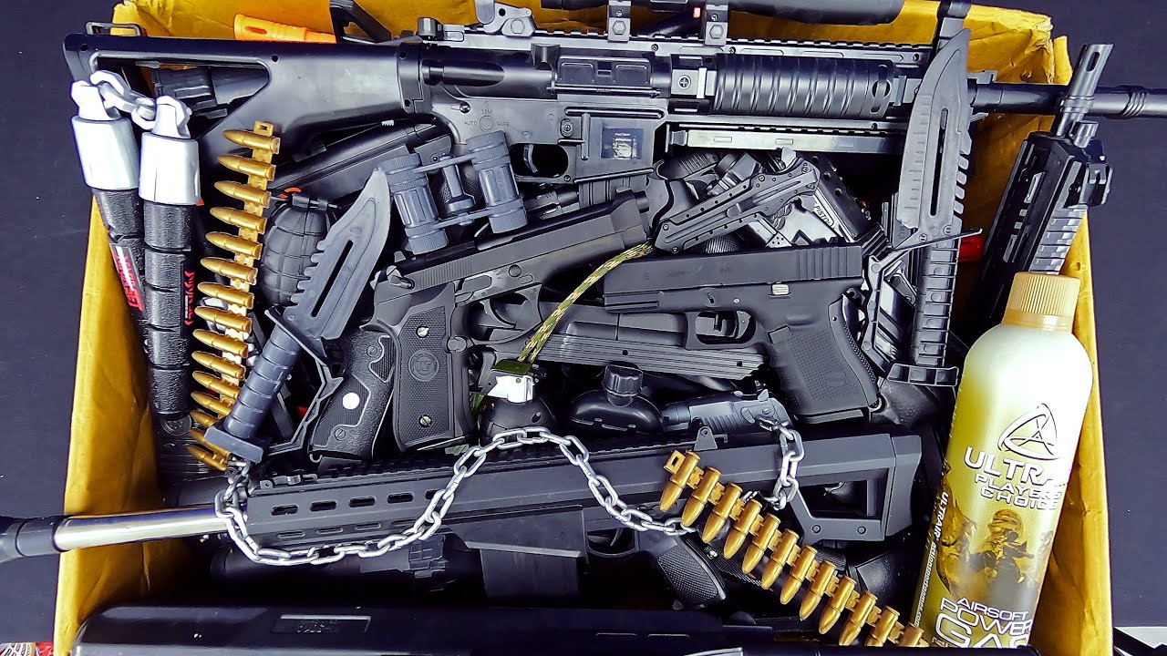 Giant Assault and Assassination Toy Gun Box, Airsoft WE M92 BERETTA We ...