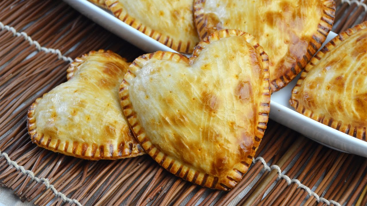 Empanadillas con Forma de Corazón | Recetas para San Valentín - YouTube
