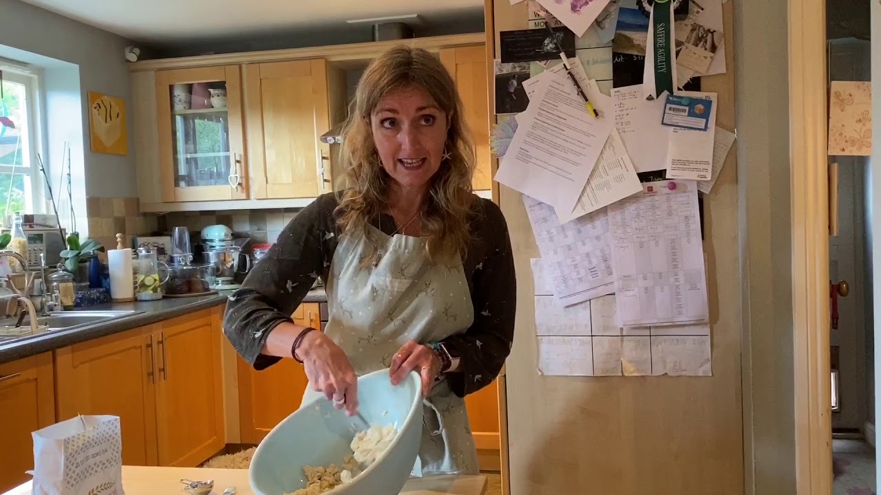 Baking with Sandra - Plain Scones - YouTube