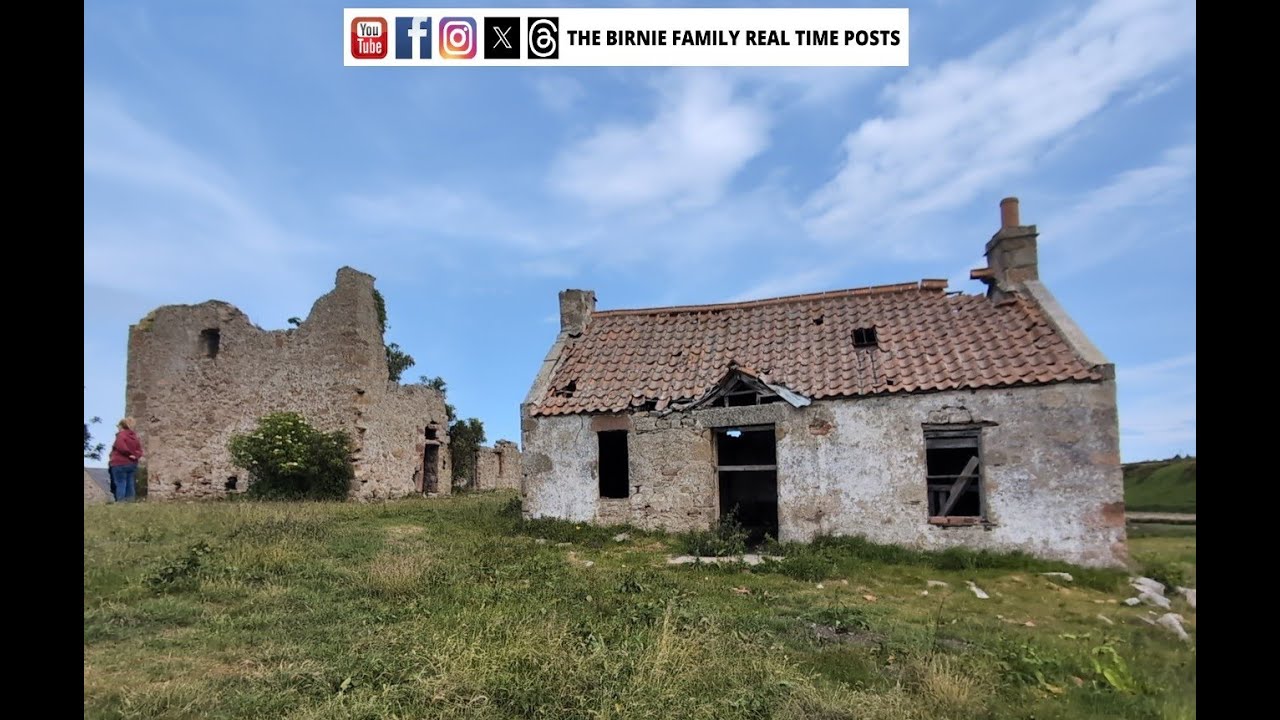 Findochty Castle Sandwich Between Buckie And Findochty Harbours - BF ...