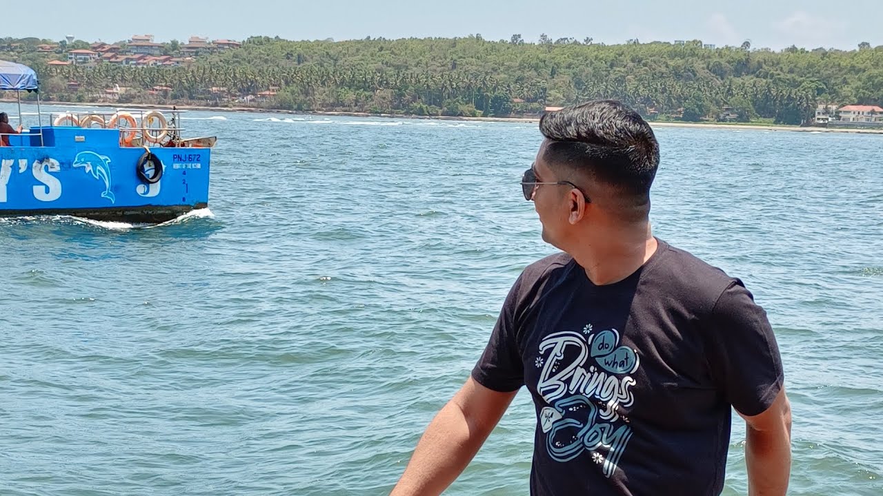 Goa Dolphin 🐬 View|| Dance🩰 Party at Boat🚢 || Satyansh Goa Vlog⛱️ - YouTube