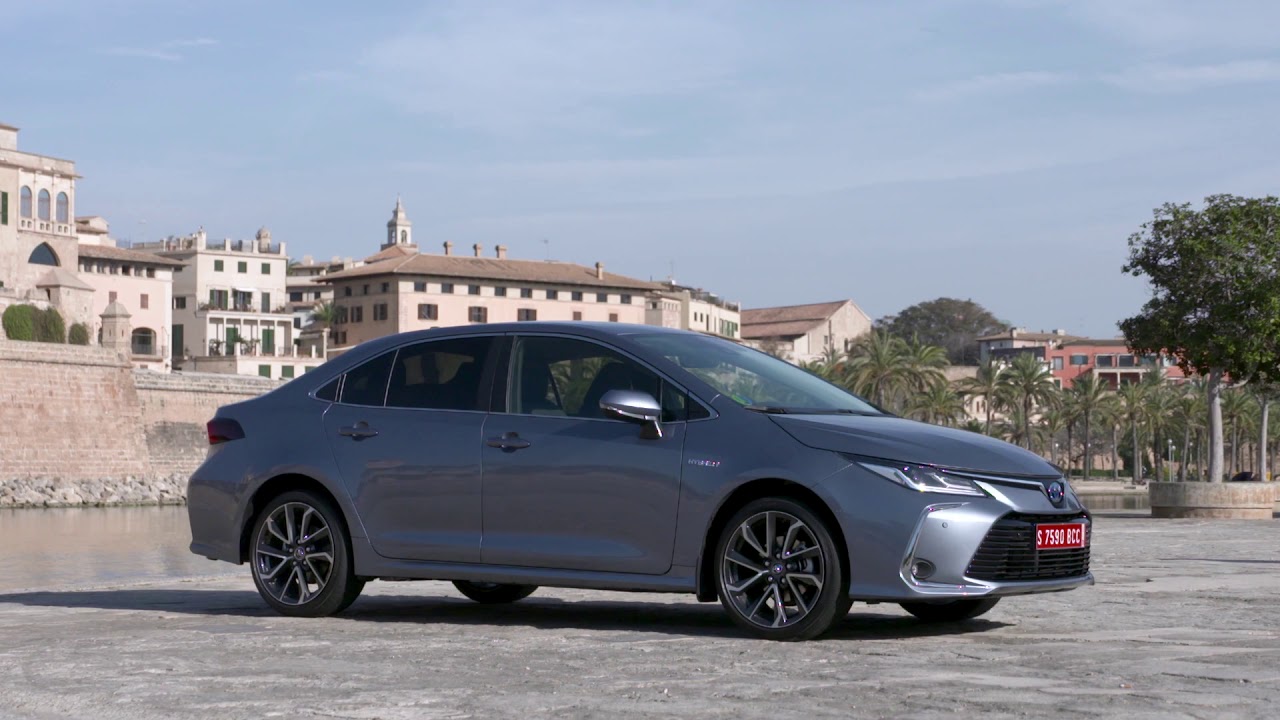 Corolla Sedan Celestial Grey 2019 Barcelona - YouTube