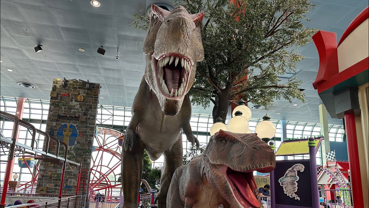 Fantasy Fair/Arcade Room Stroll in Woodbine Mall!| With animatronic # ...